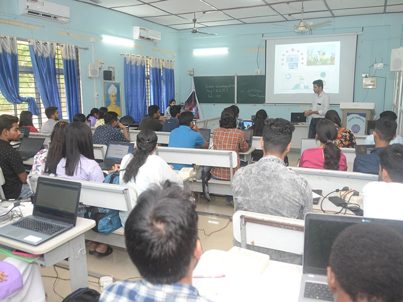 Eighth School On System Design Using Microcontroller Instrumentation